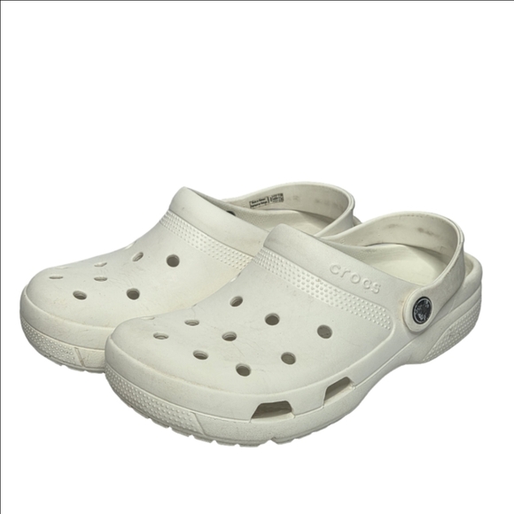 CROCS | Shoes | Crocs White Classic Clogs Womens Size 7 Mens Size 5 ...
